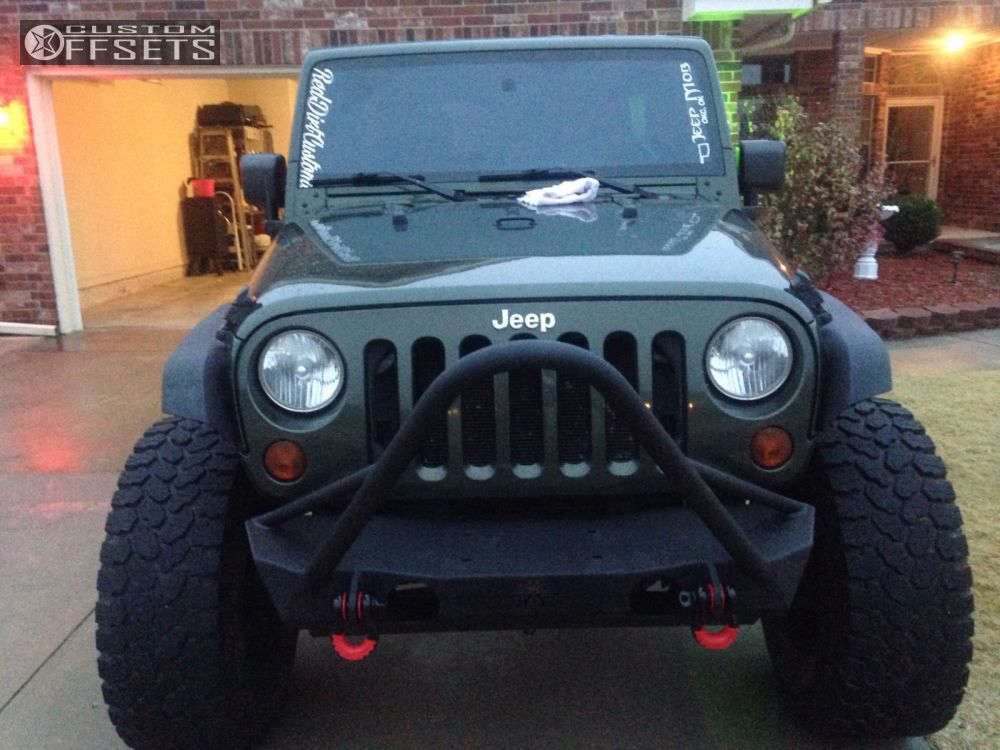 2008 Jeep Wrangler with 17x9 -6 Pro Comp Series 01 and 35/12.5R17 Pro ...