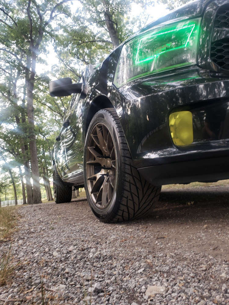 2016 Ram 1500 with 22x9.5 18 OE Performance 161 and 285/45R22 Toyo ...