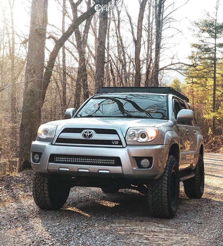 2008 Toyota 4Runner with 17x9 -12 Method 704 and 32/11.5R17 Falken ...