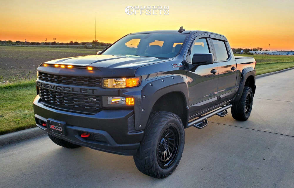 2019 Chevrolet Silverado 1500 with 22x10 -12 Centerline Lt5 and 35/12 ...