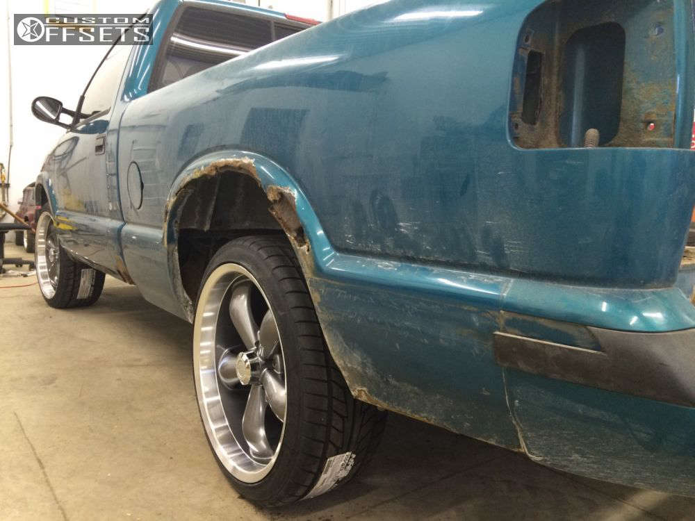 1994 Chevrolet S10 with 20x9.5 10 Vision Legend 5 and 255/35R20 Nitto ...