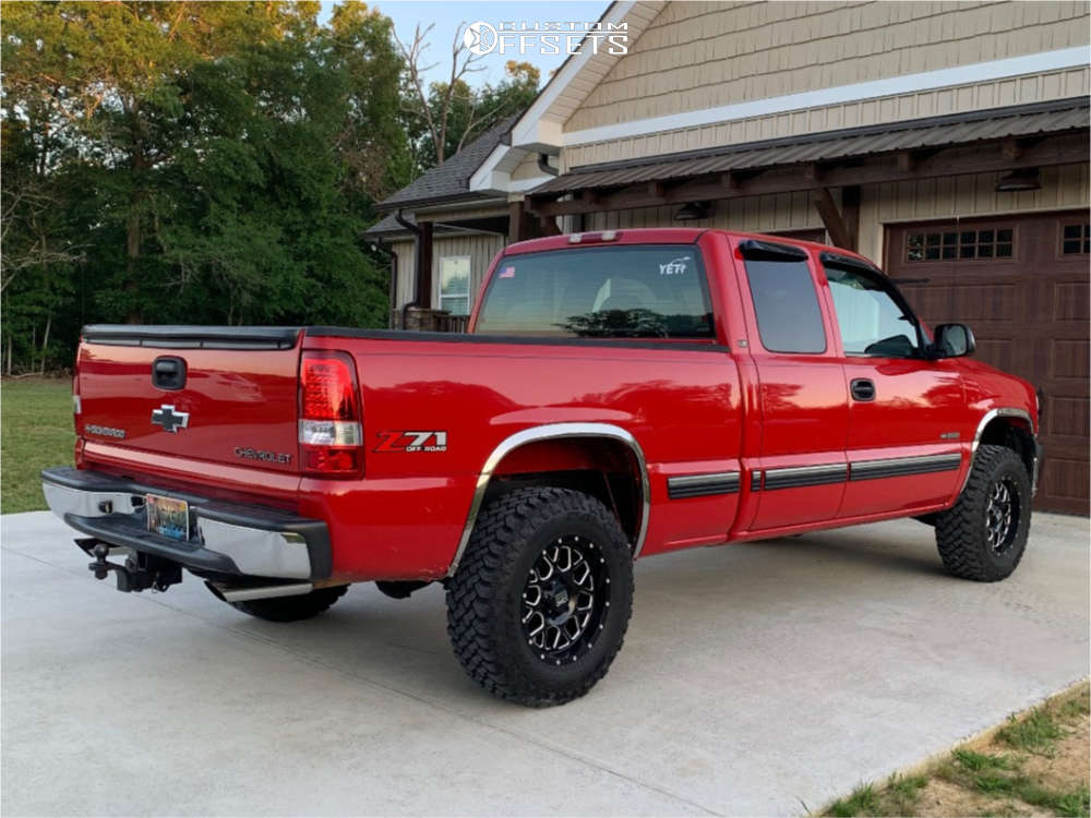 2001 Chevrolet Silverado 1500 with 17x8.5 -0 XD Xd820 and 265/70R17 ...