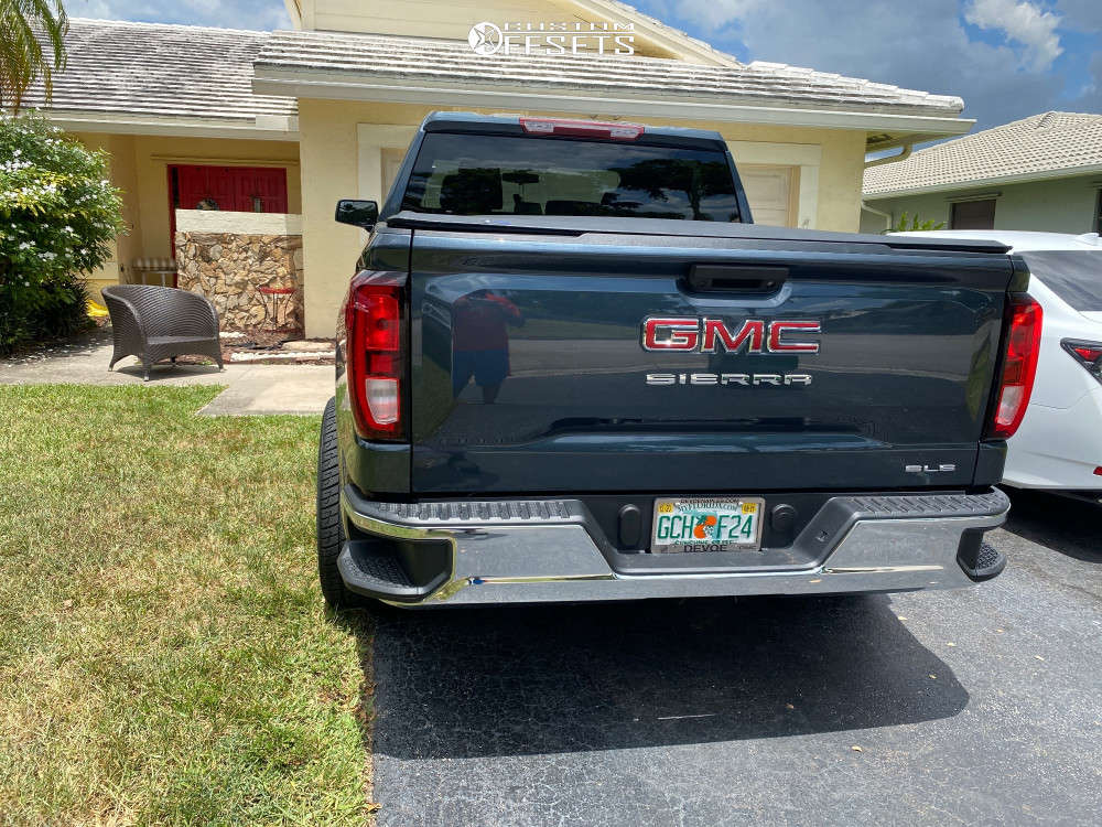 2020 GMC Sierra 1500 with 22x12 -44 TIS 544RM and 305/40R22 Fullway ...