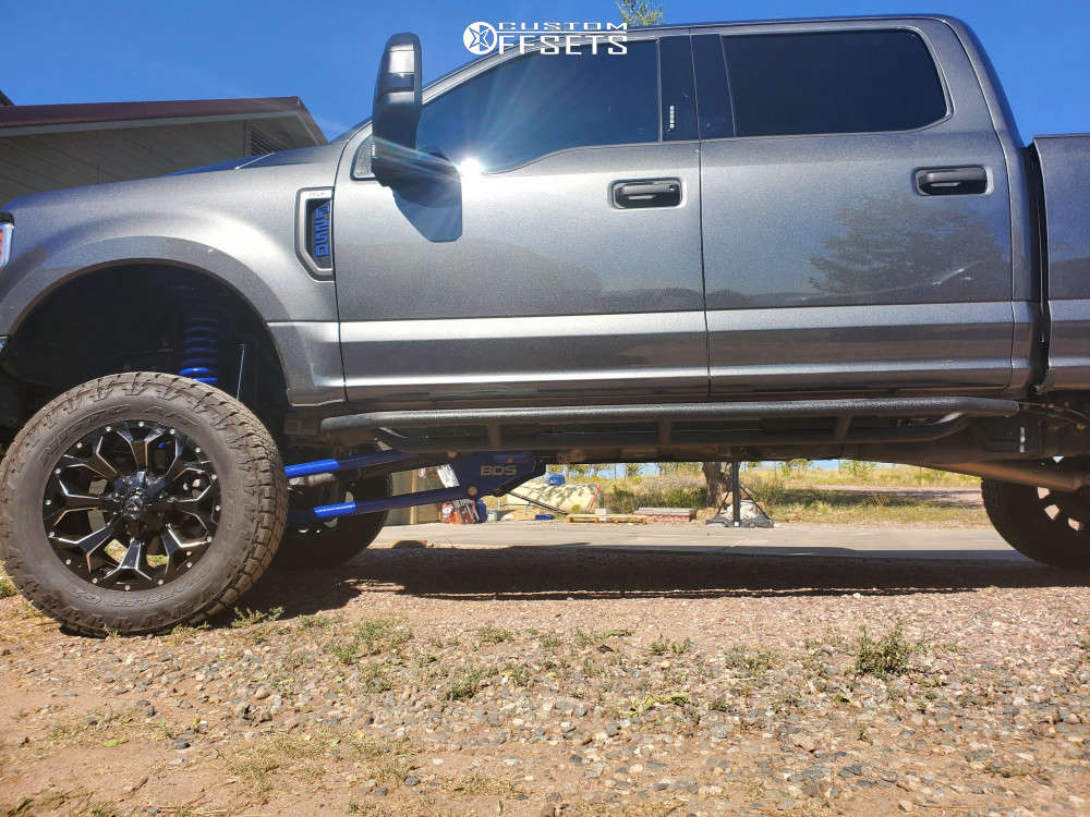 2019 Ford F-250 Super Duty with 20x10 -18 Fuel Assault and 35/12.5R20 ...