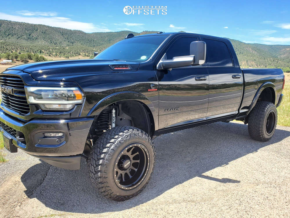 2019 Ram 2500 with 20x12 -52 Method Mr605 and 35/12.5R20 Atturo Trail ...