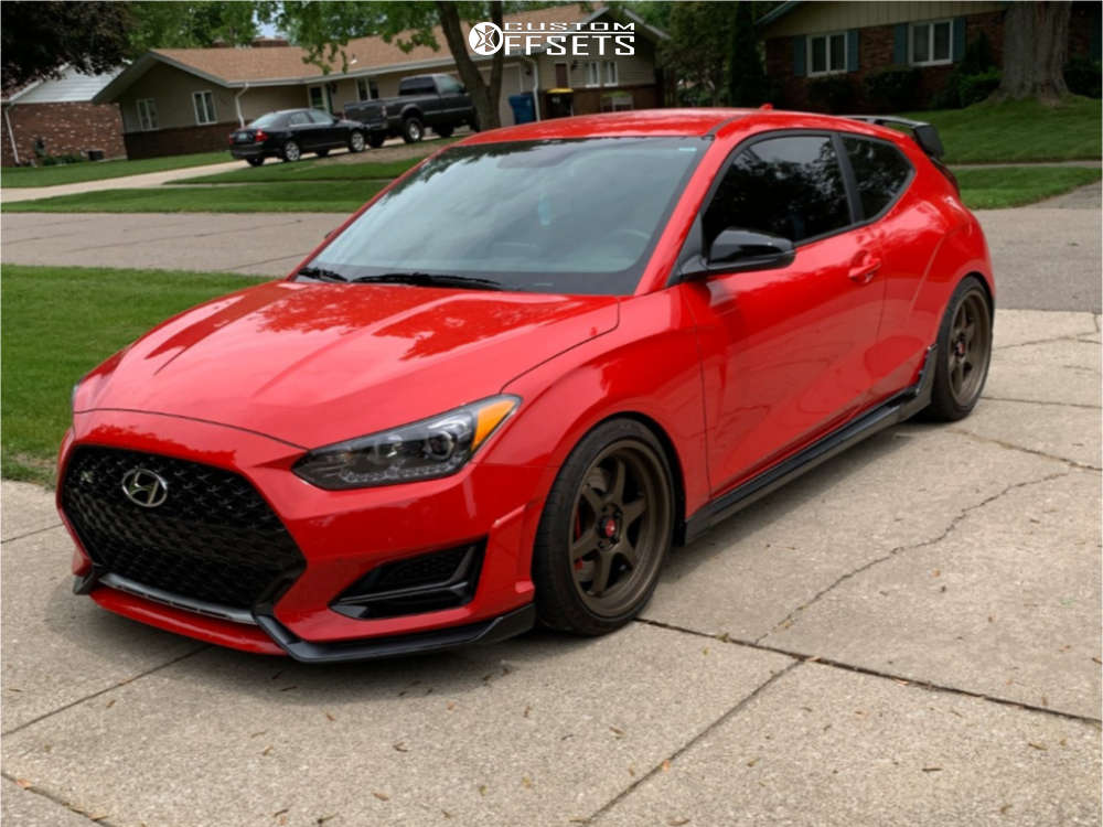 2020 Hyundai Veloster N with 18x8.5 35 Aodhan Ah08 and 225/40R18 ...