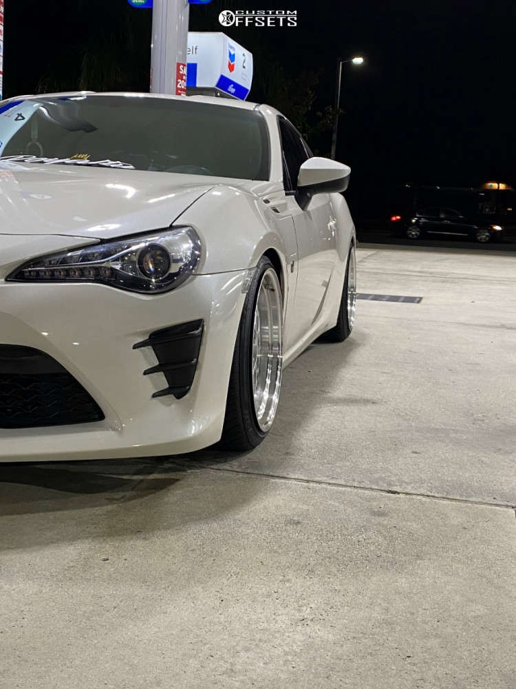 2017 Toyota 86 with 18x9.5 35 ESR Sr05 and 215/40R18 Federal SS595 and ...
