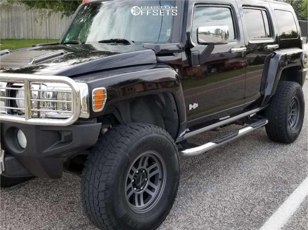 2006 HUMMER H3 with 16x8 0 Vision Manx 2 Overland and 265/75R16 Big O ...