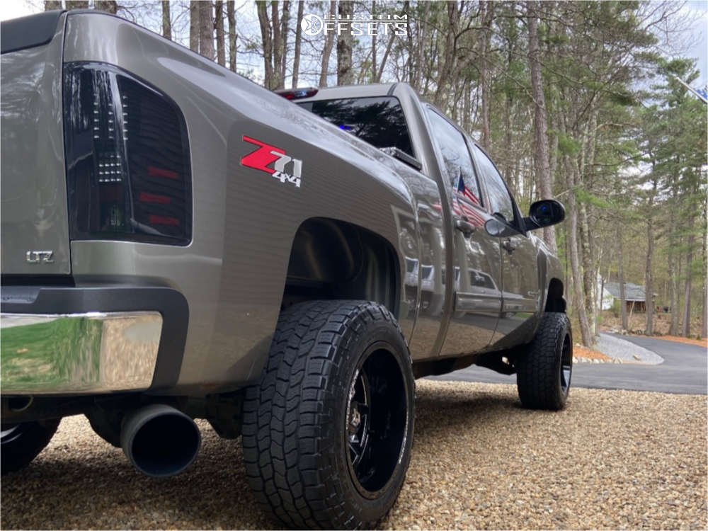 2014 Chevrolet Silverado 2500 HD with 20x12 -44 Dropstars 655bm and 33/ ...