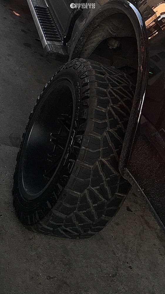 2019 Ford F-150 with 22x12 -51 Cali Offroad Rawkon and 35/12.5R22 Nitto ...