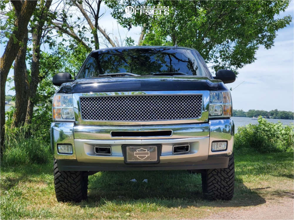 2012 Chevrolet Silverado 1500 with 24x10 -12 Forte Miami and 35/13.5R24 ...