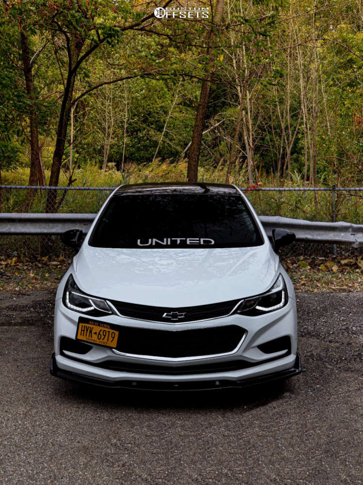 2016 Chevrolet Cruze with 18x8 42 Big Bang Bsp31 and 225/40R18 Ohtsu ...