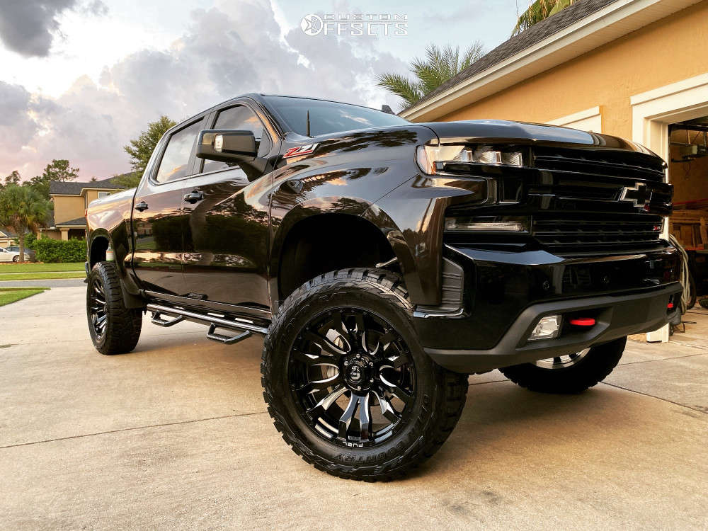 2019 Chevrolet Silverado 1500 with 22x10 -18 Fuel Blitz and 37/12.5R22 ...