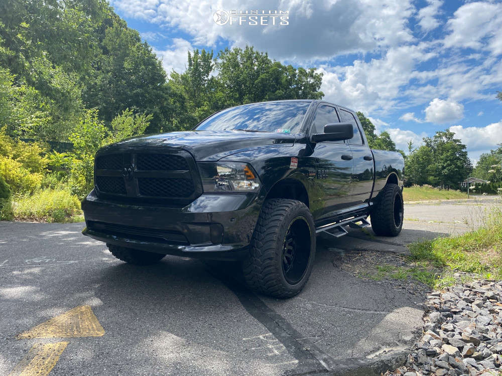 2017 Ram 1500 with 22x12 -44 Fuel Sledge and 35/13.5R22 AMP Mud Terrain ...