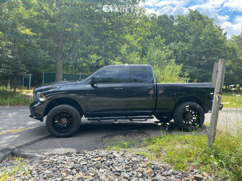 2017 Ram 1500 with 22x12 -44 Fuel Sledge and 35/13.5R22 AMP Mud Terrain ...
