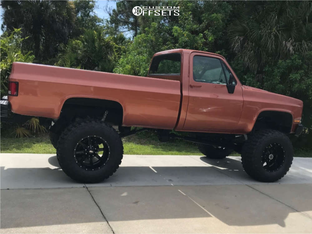 1986 Chevrolet K30 with 20x12 -44 Moto Metal Mo970 and 40/15.5R20 ...