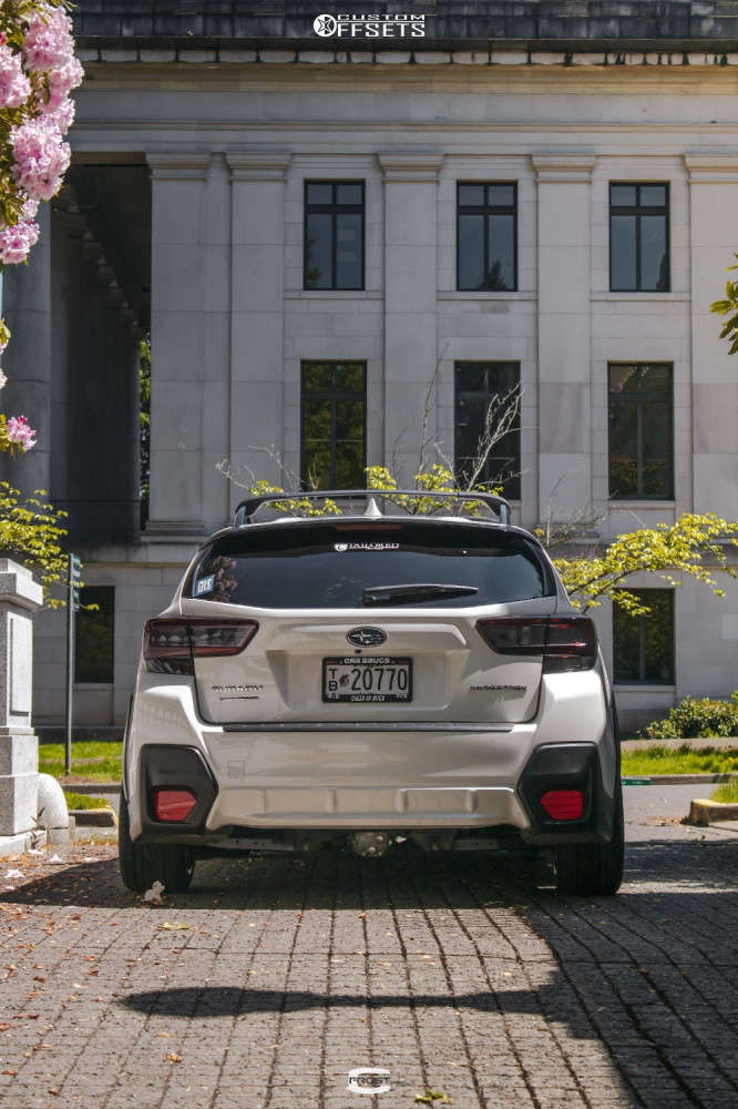 2019 Subaru Crosstrek with 18x8.5 35 TSW Sebring and 225/45R18 ...