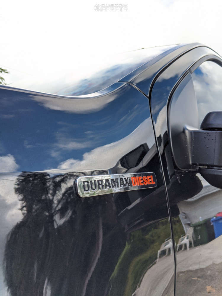 2020 Chevrolet Colorado with 22x14 -76 Grid GF10 and 33/14.5R22 Fury ...