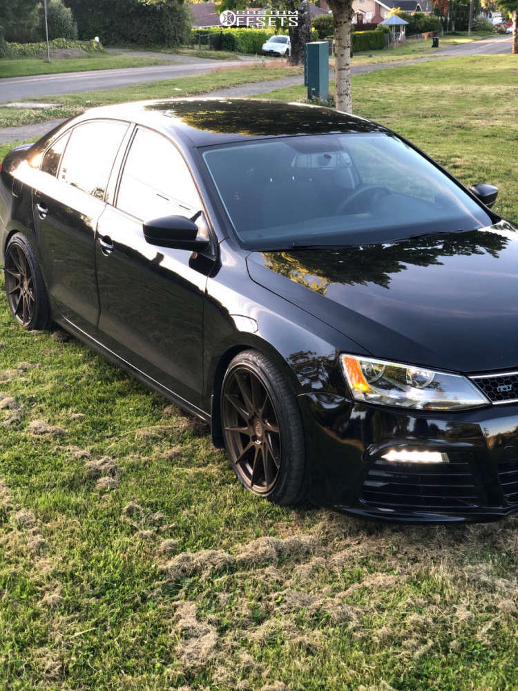 2015 Volkswagen Jetta with 18x8.5 35 Aodhan Ah09 and 225/40R18 Sentury ...