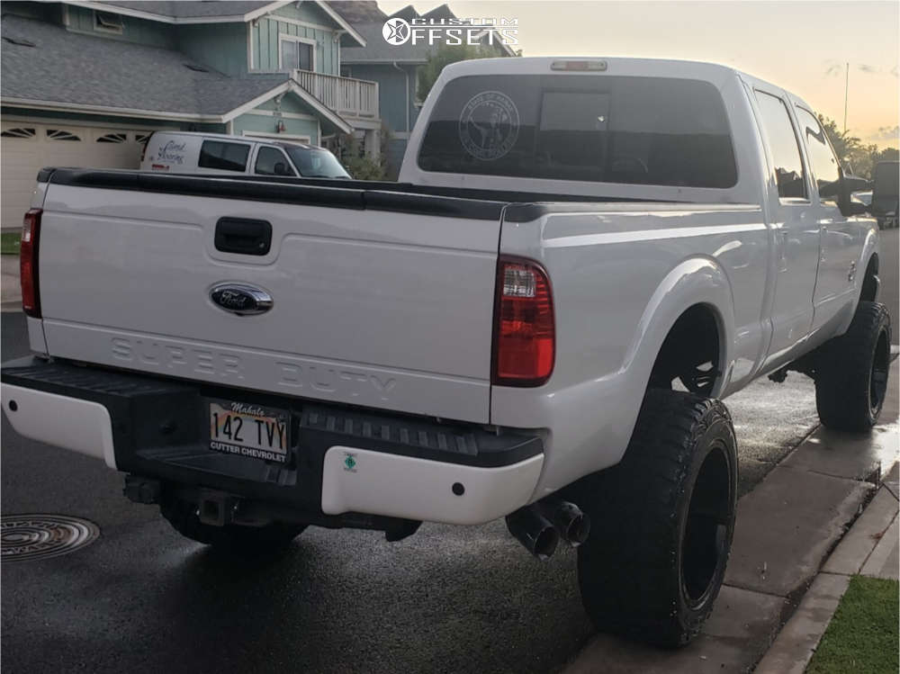 2016 Ford F-250 Super Duty with 22x12 -44 Fuel Sledge and 37/13.5R22 ...