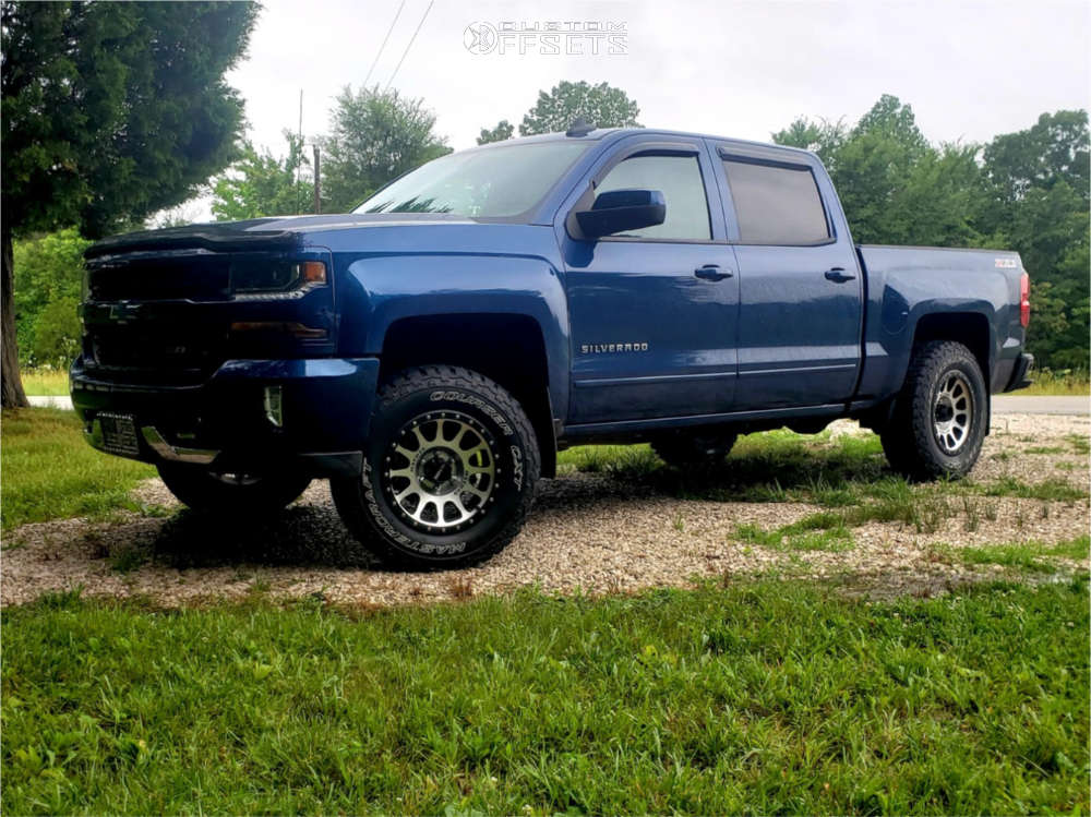 2016 Chevrolet Silverado 1500 with 18x9 -12 Method Mr305 and 275/70R18 ...