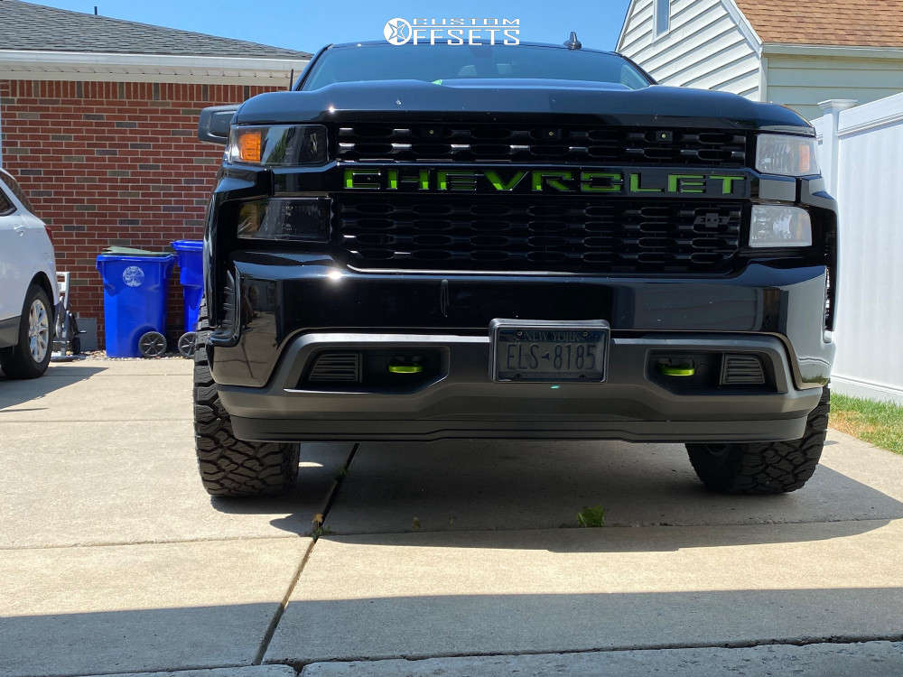 2020 Chevrolet Silverado 1500 with 20x9 -12 Ballistic Hawk and 33/12 ...