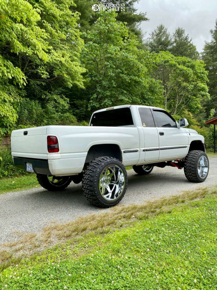 1999 Dodge Ram 1500 with 24x14 -76 Dropstars 655c and 37/13.5R24 ...