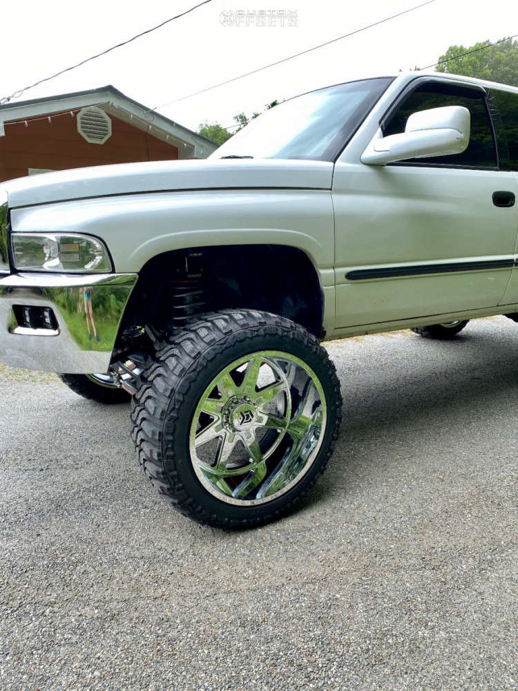 1999 Dodge Ram 1500 with 24x14 -76 Dropstars 655c and 37/13.5R24 ...