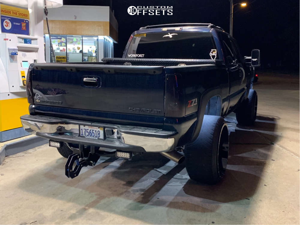 2005 Chevrolet Silverado 1500 with 24x14 -76 Fuel Maverick and 33/12 ...