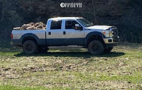 2016 Ford F-250 Super Duty with 17x9 -12 Mayhem Warrior and 35/12.5R17 Toyo Tires Open Country M ...