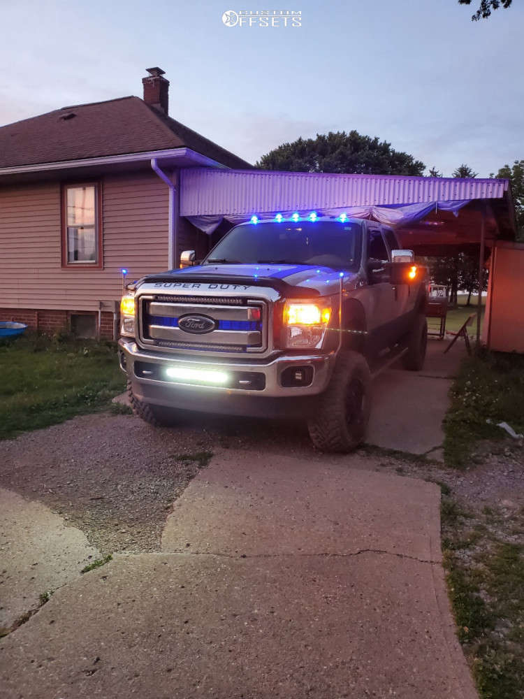 2016 Ford F-250 Super Duty with 17x9 -12 Mayhem Warrior and 35/12.5R17 Toyo Tires Open Country M ...