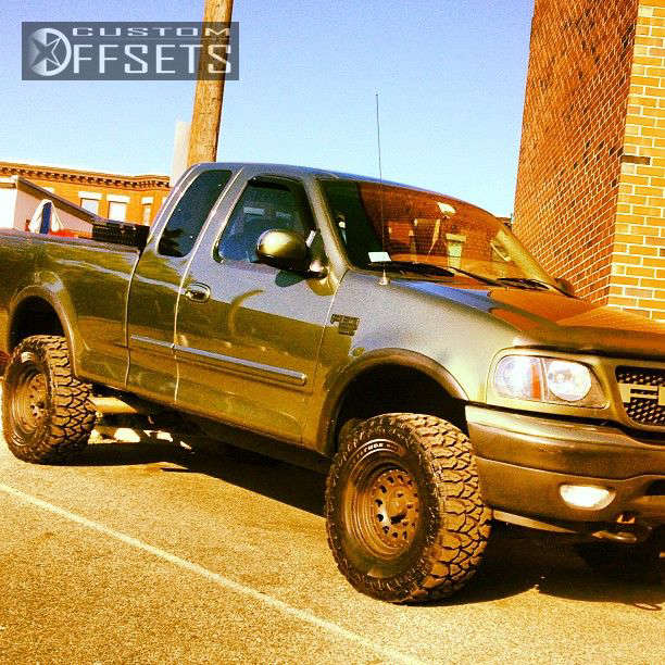 2003 Ford F-150 with 16x8 -15 American Racing Outlaw II and 305/70R16 ...