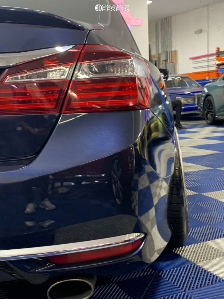 2016 Honda Accord with 19x9.5 22 VIP Modular Vrc13 and 245/35R19 ...