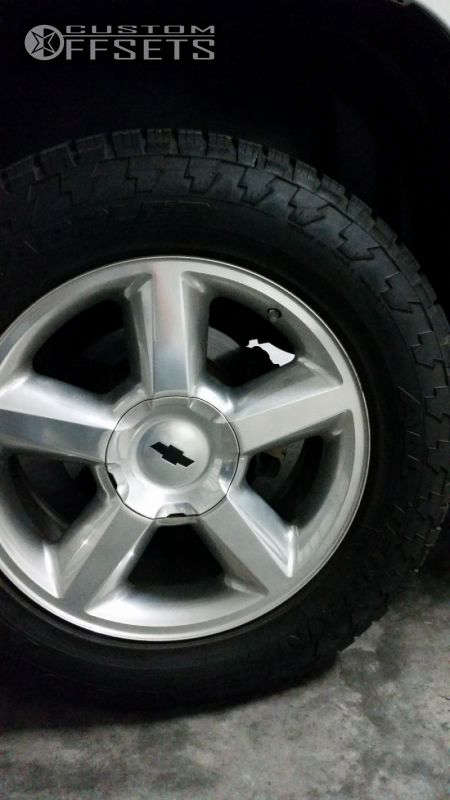 2007 Chevrolet Suburban with 20x9.5 0 OEM Wheels LT and 275/60R20 Nitto ...