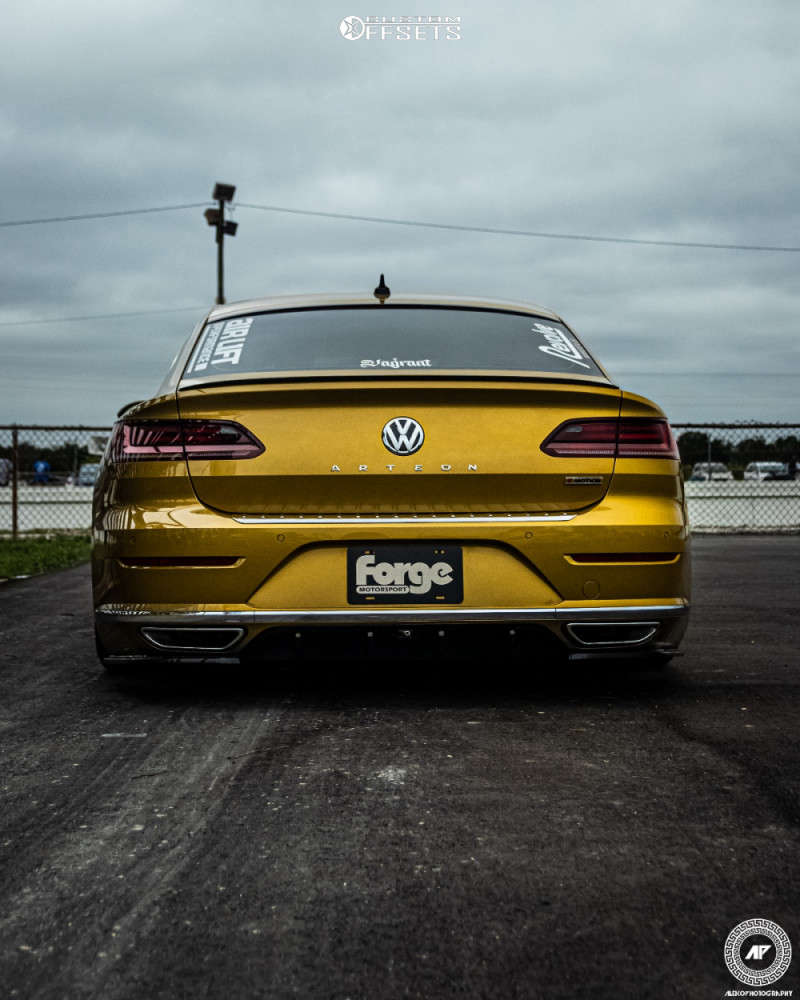 2019 Volkswagen Arteon with 20x9 35 Revolve Sub No. 54 and 225/35R20 ...