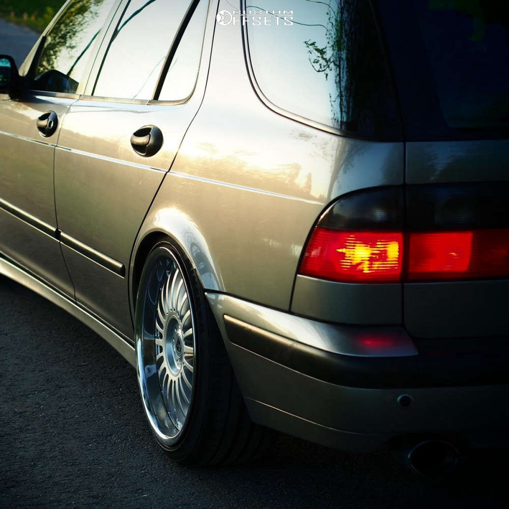 2001 Saab 9-5 with 19x8.5 40 Schmidt Cf Line and 215/30R19 Minerva F205 ...