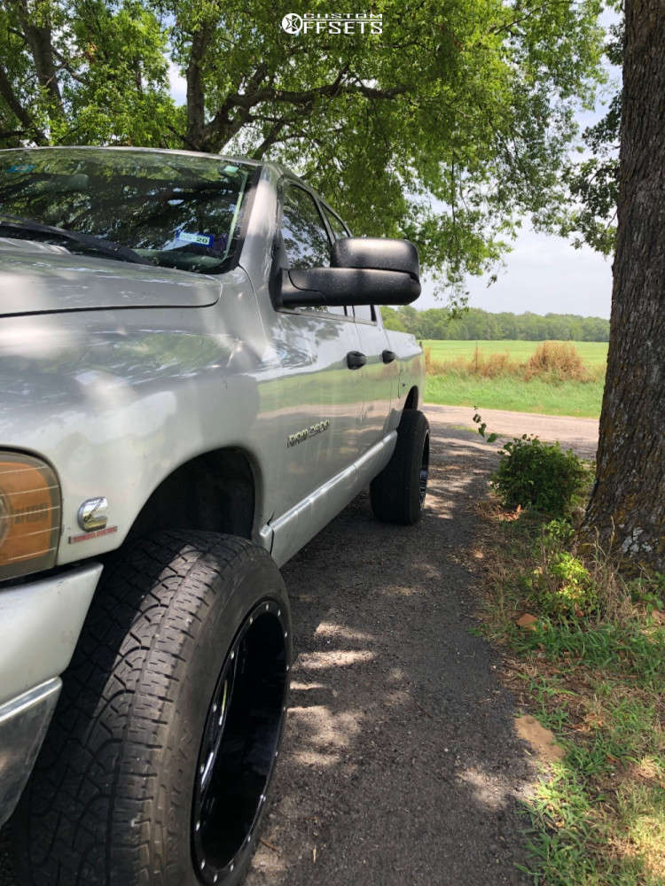 2003 Dodge Ram 2500 with 20x12 -44 Moto Metal 962 and 275/55R20 Pirelli ...