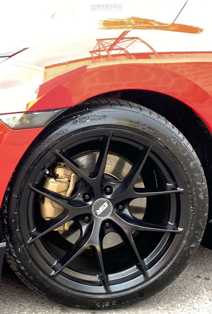 2018 Honda Civic with 18x9.5 35 ESR Rf2 and 245/40R18 Continental ...