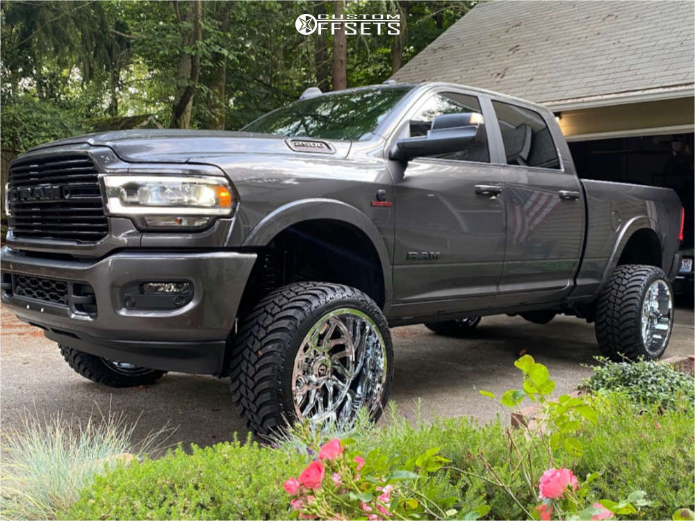 2019 Ram 2500 with 24x14 -76 TIS 544C and 35/13.5R24 AMP Mud Terrain ...