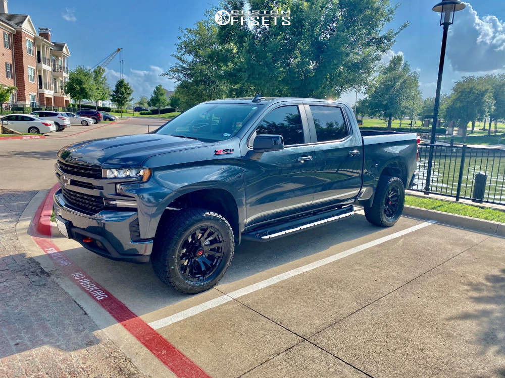 2019 Chevrolet Silverado 1500 with 20x9 20 Fuel Blitz and 305/55R20 ...