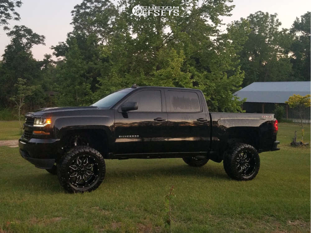 2018 Chevrolet Silverado 1500 with 20x12 -44 Havok H109 and 33/12.5R20 ...