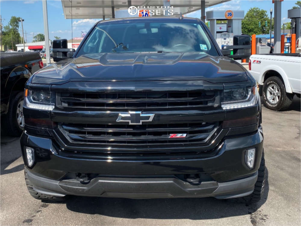 2017 Chevrolet Silverado 1500 with 22x12 -44 TIS 544BM and 33/12.5R22 ...