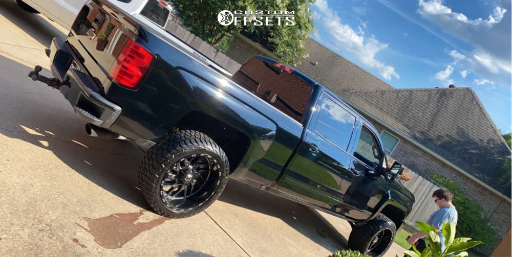2017 Chevrolet Silverado 1500 with 22x12 -44 TIS 544BM and 33/12.5R22 ...