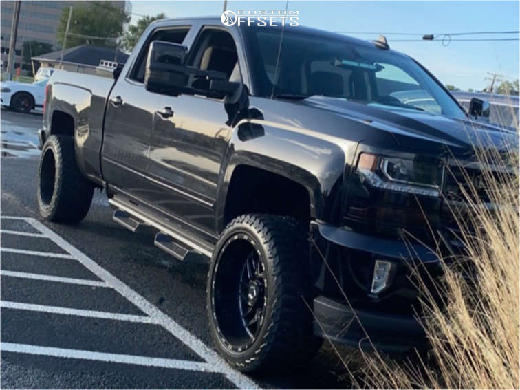 2017 Chevrolet Silverado 1500 with 22x12 -44 TIS 544BM and 33/12.5R22 ...