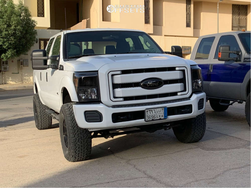 2016 Ford F-350 Super Duty with 17x9 -12 Helo He909 and 35/12.5R17 ...