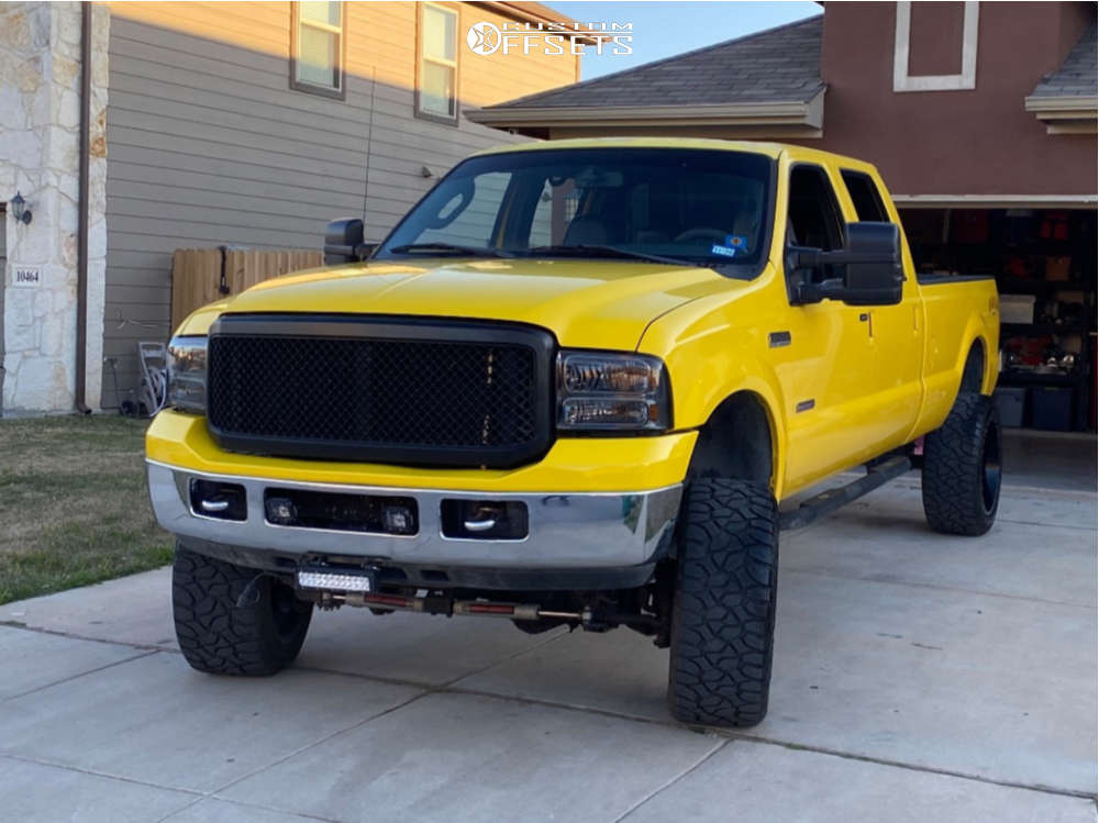 2006 Ford F-250 with 22x12 -44 Moto Metal Mo986 and 35/13.5R22 Landsail ...