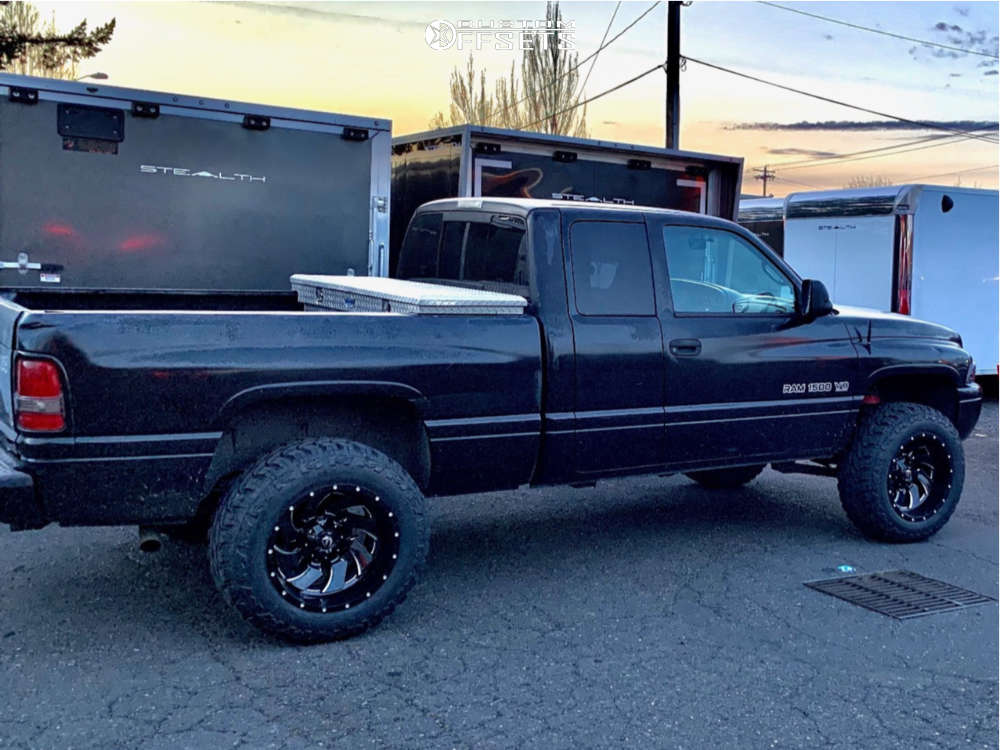 1999 Dodge Ram 1500 with 20x12 -44 Fuel Cleaver and 35/12.5R20 Red Dirt ...
