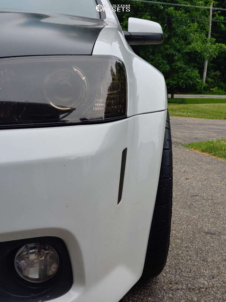 2009 Pontiac G8 with 19x9.5 33 VMR V710FF and 265/35R19 Goodyear Eagle ...