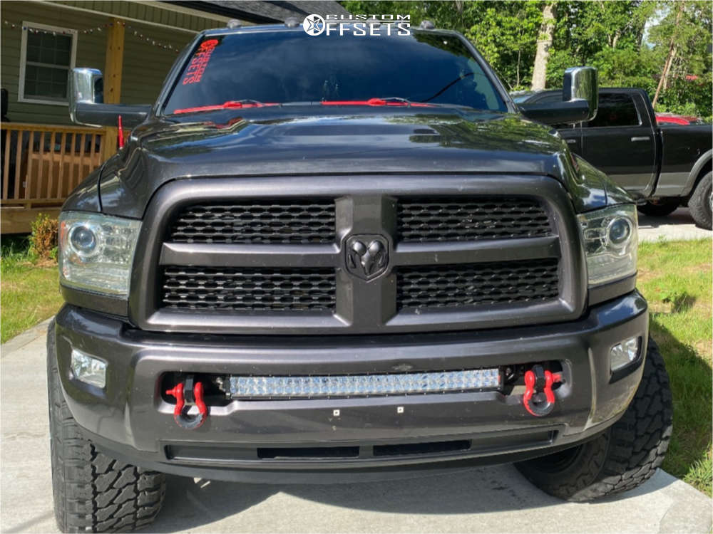 2015 Dodge Ram 2500 with 22x14 -76 RBP 65r and 35/13.5R22 Fury Offroad ...