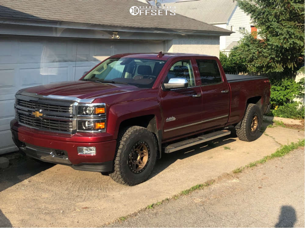 2015 Chevrolet Silverado 1500 with 17x9 -12 Method Mr312 and 285/75R17 ...